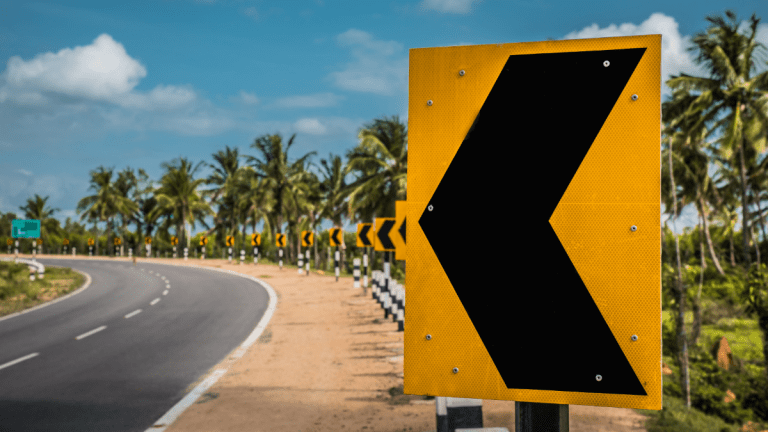 Cloverleaf interchange- Examples and Problems | vin civilworld